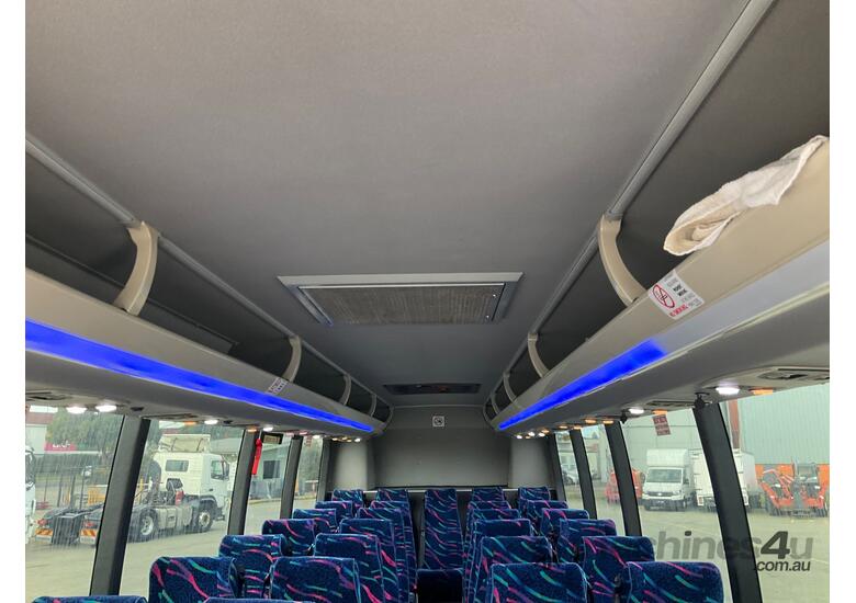 Buy Used 2008 BCI 2008 BCI JXK6850ARI Bus Buses (997299) - Listed on ...